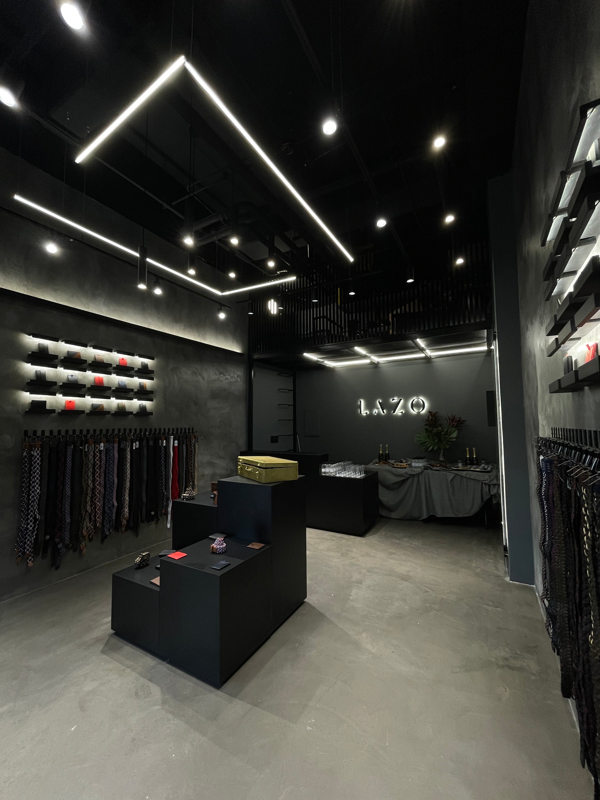 Outlet – LAZO